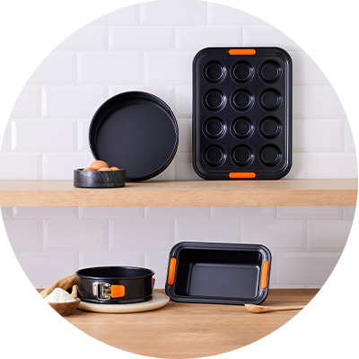 Le creuset bakeware store